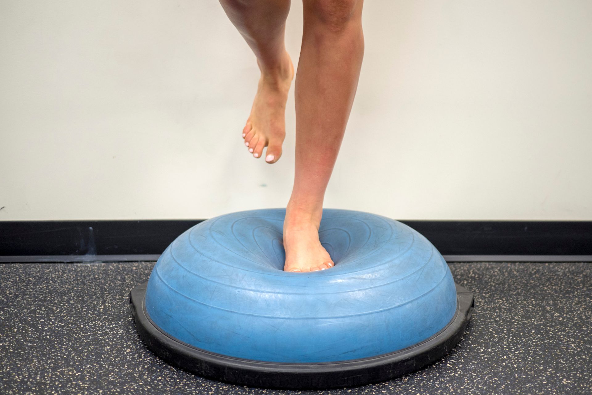 Effective Gym Workouts for Ankle Strengthening